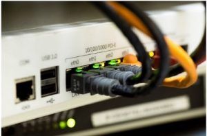 Difference Between Fast Ethernet and Gigabit Ethernet (with Comparison ...